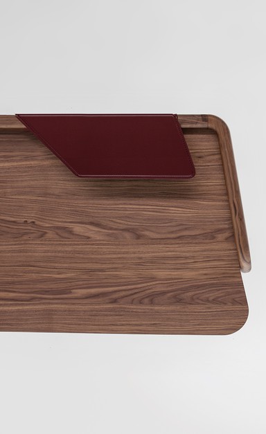 Scriba: elegant writing desk | Bonaldo