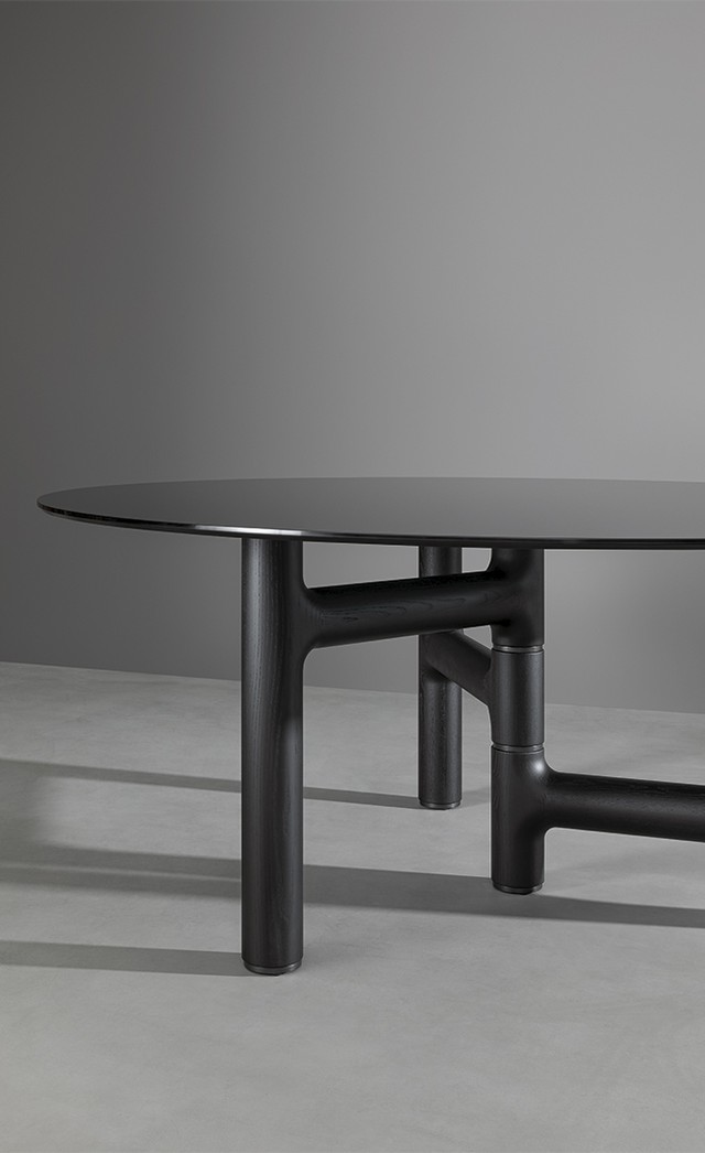 Pivot: cross leg dining table | Bonaldo