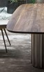 Dorian Table: modern oval dining table | Bonaldo